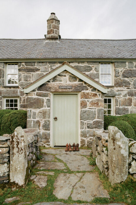 Garth Gell Farmhouse - Kip Hideaways